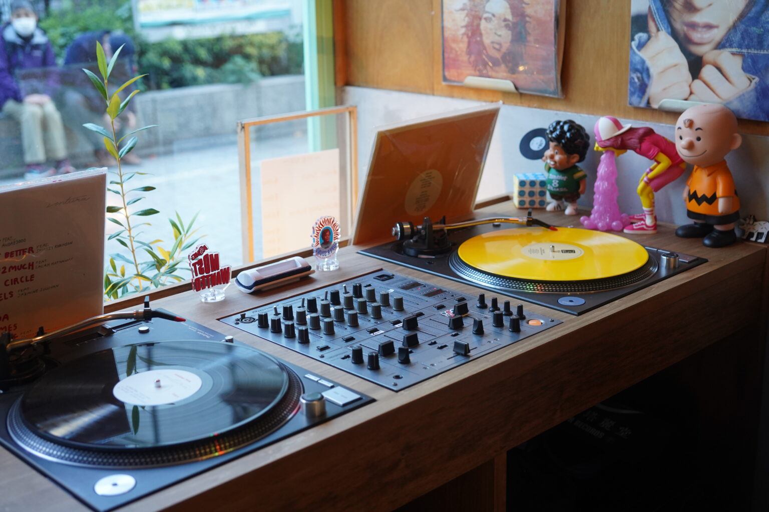 【京都・四条河原町】「GOOD morning record bar（グッドモーニングレコードバー）」もちもちドーナツがおすすめの音楽流れる ...